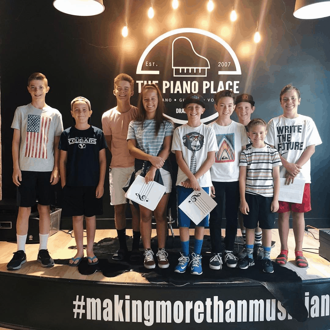 The Underrated Benefits of Group Lessons: How Make-up Master Classes ...